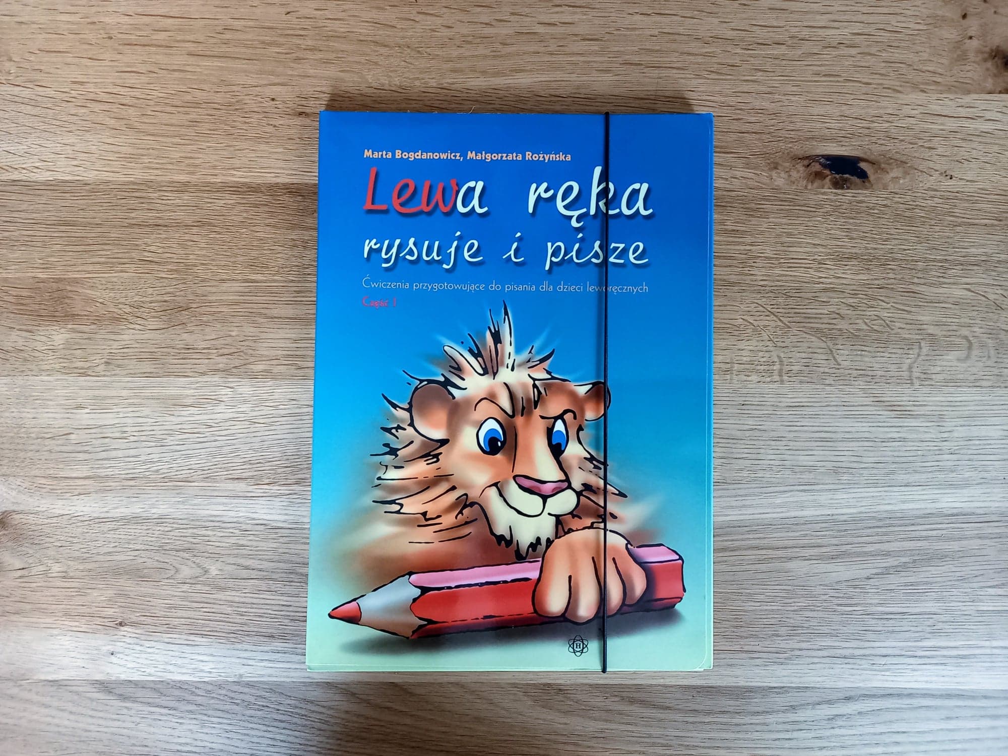 „Lewa ręka rysuje i pisze” - Logomotywa